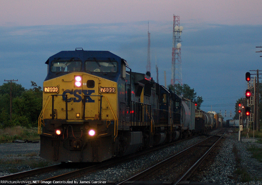 CSXT 7699 West